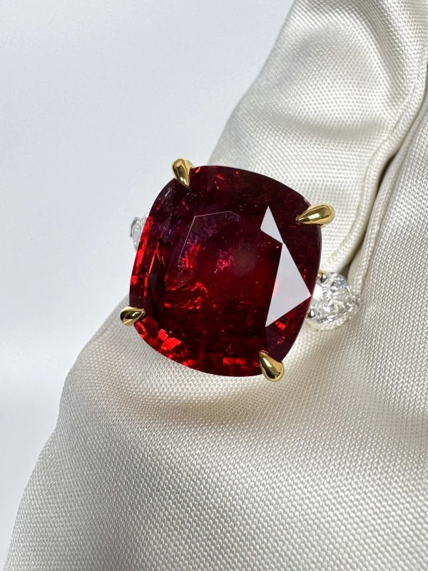 Ring Earrings without a brand CUSHION RUBY 21.42 CT "VIVID RED" RING ...